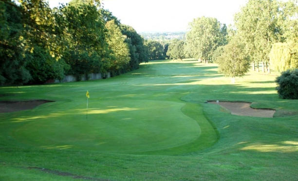 Golf Courses in Woking, Guildford and Surrey | English Golf Courses